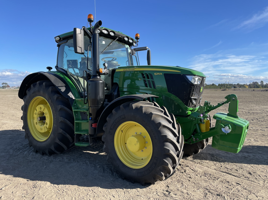 2022 John Deere 6215R - Power & Earth